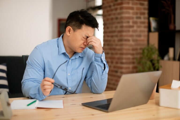 7 Signs Your Cornea Needs Immediate Medical Attention | Albany Cornea ...